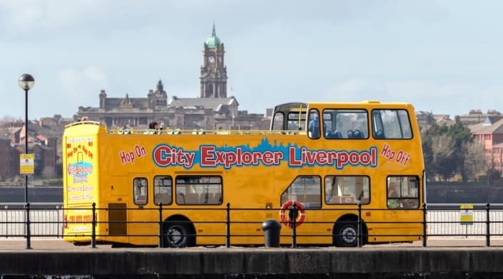 Liverpool: Hop-on/Hop-off Stadtrundfahrt in 2026 + Beatles-Tour